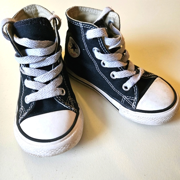 Converse | Shoes | Soldblack And White Converse High Top 7c Toddler ...